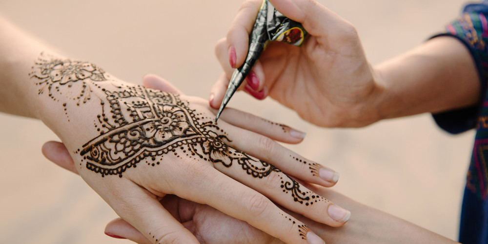 Malování Hennou | Henna.eu - barvy na vlasy, fixace, regenerace ...